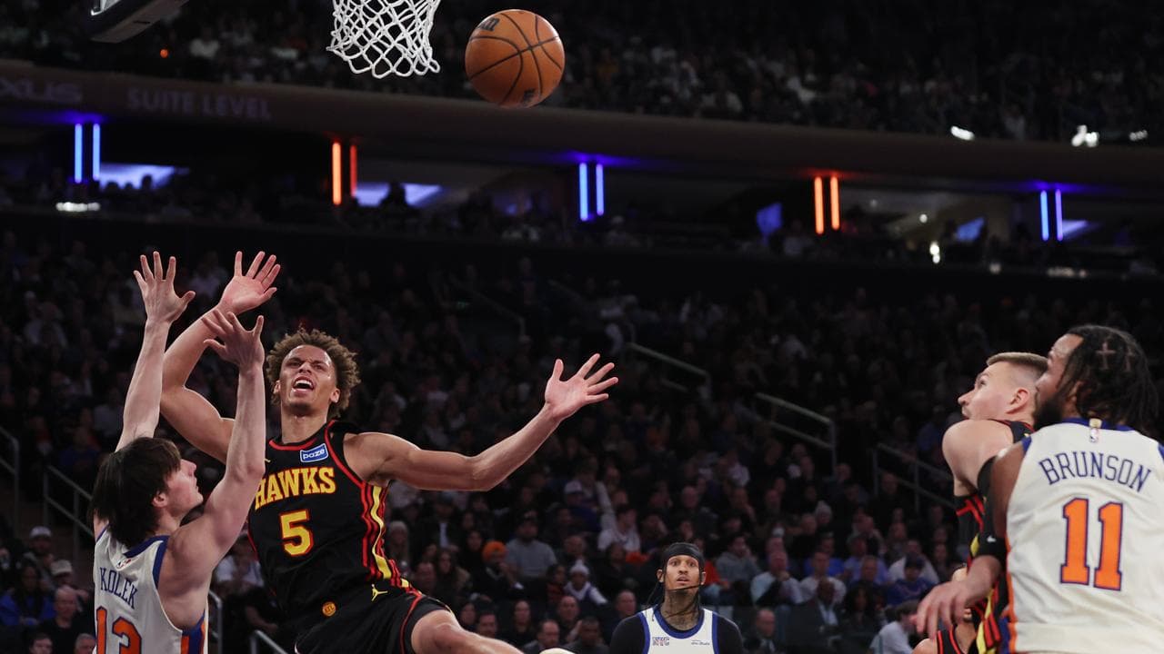 Daniels frustrates Knicks star in Hawks' upset win